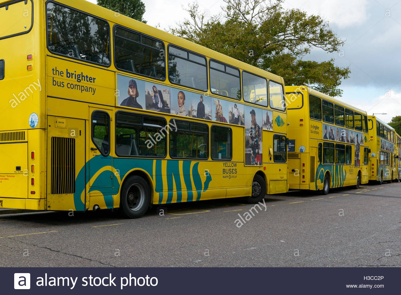 Yellow Buses Bus High Resolution Stock Photography and Images - Alamy