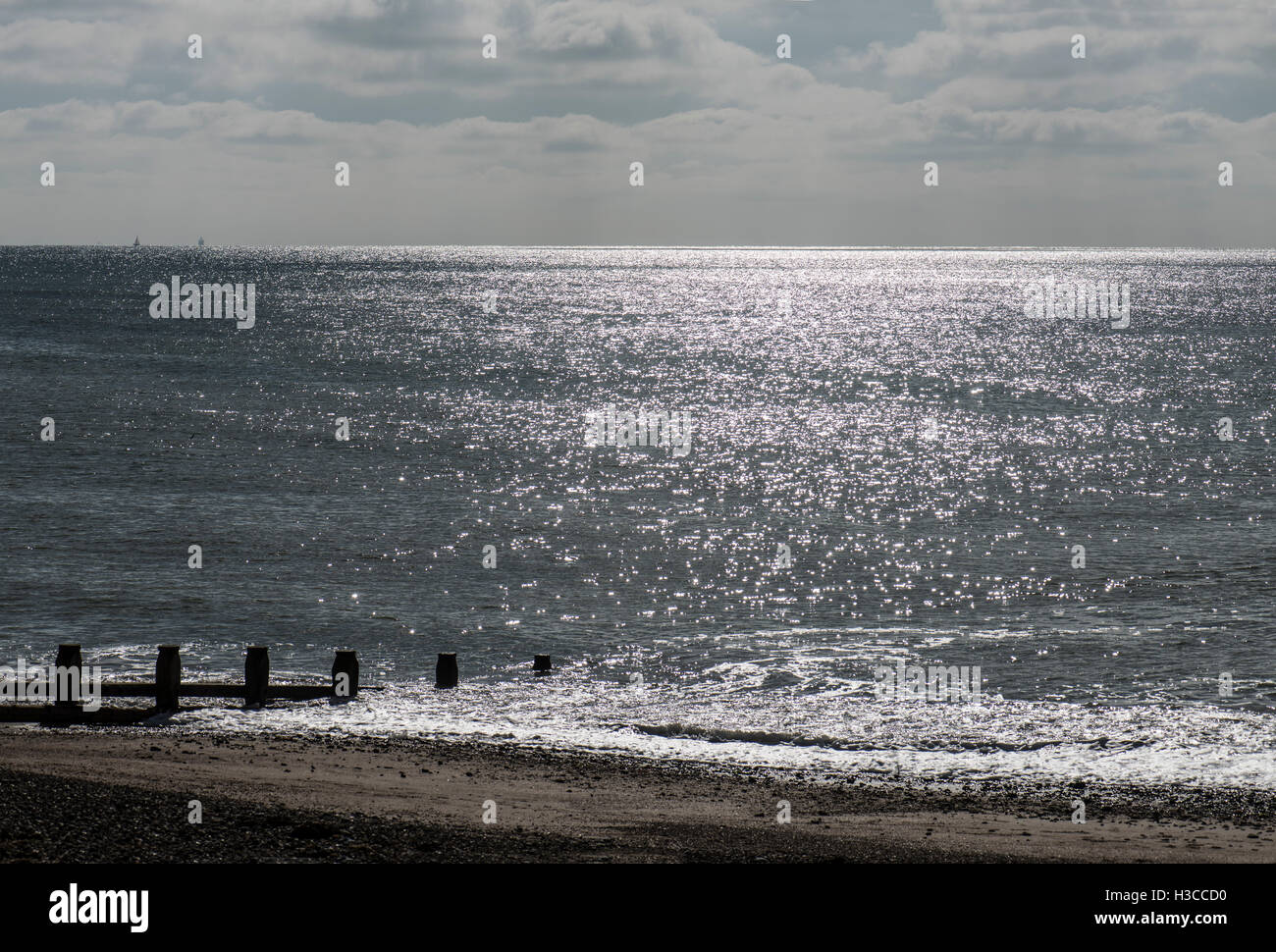 Coast seaside rustington hi-res stock photography and images - Alamy