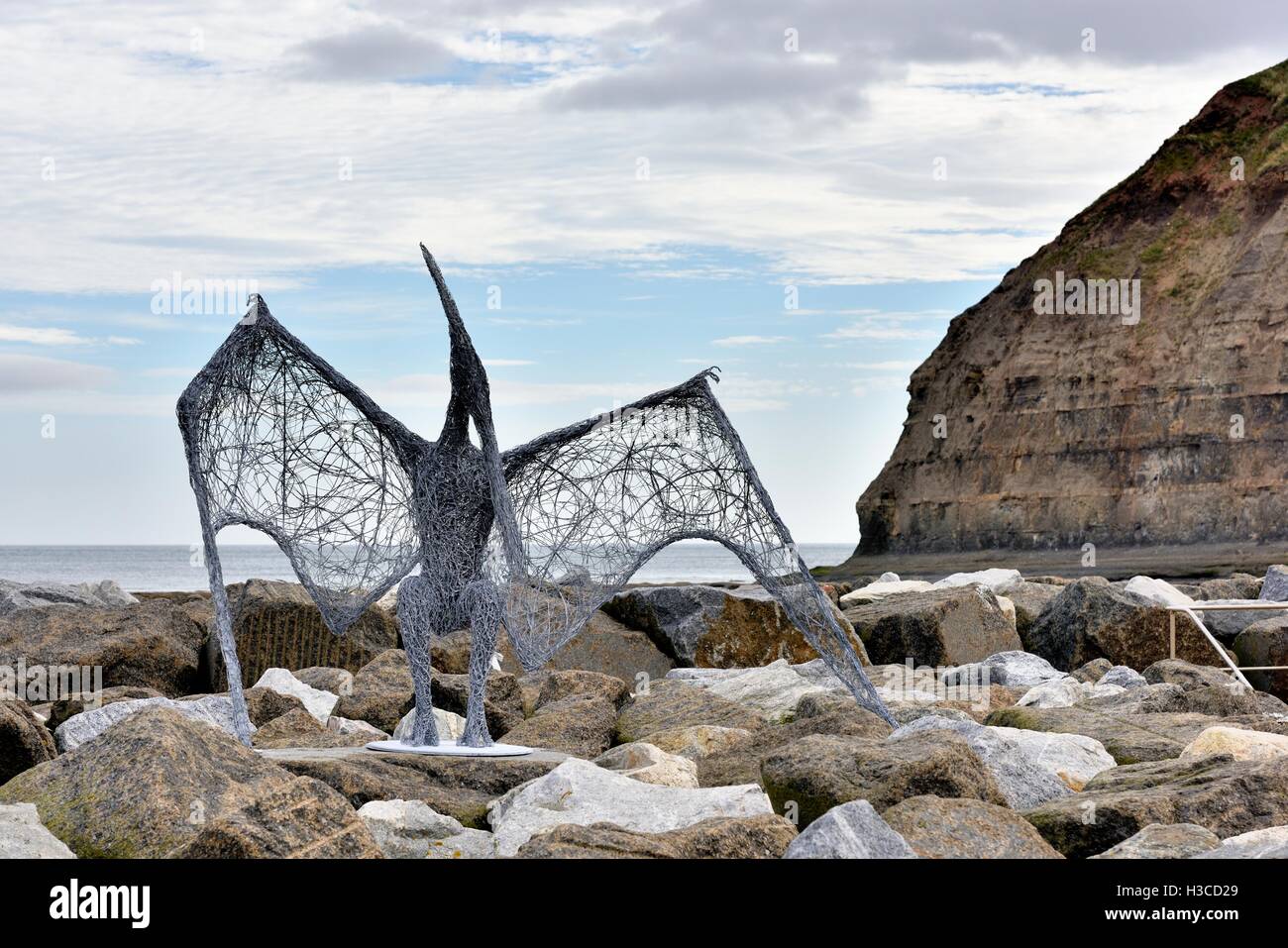 Pterodactyl sculpture hi-res stock photography and images - Alamy