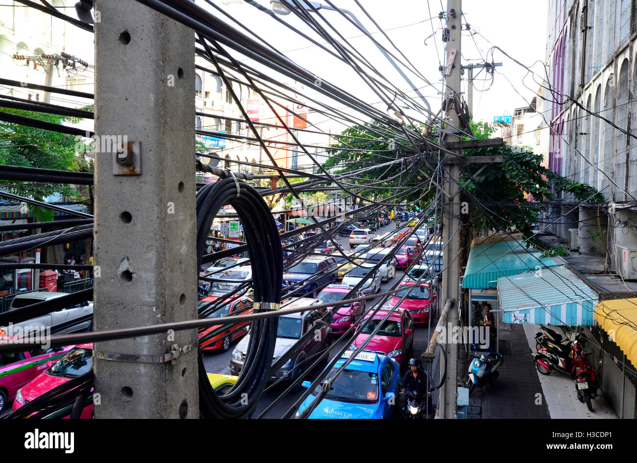 power cable and traffic in bangkok Stock Photo - Alamy