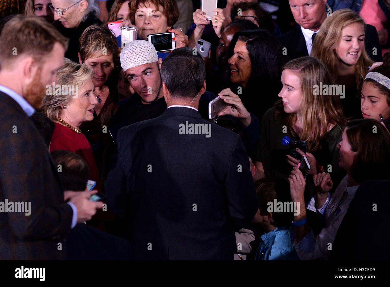 Jonathan lee riches hi-res stock photography and images - Alamy