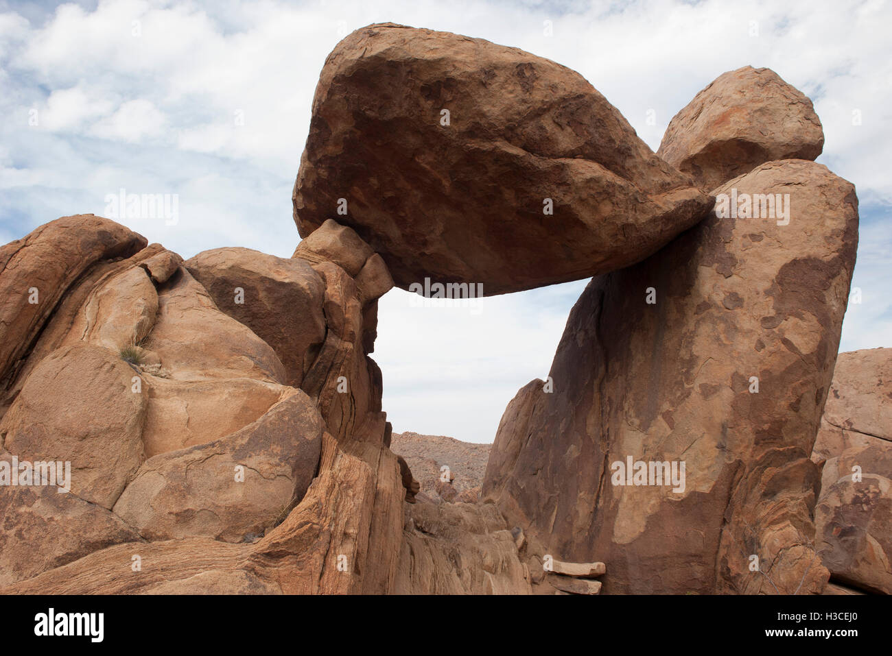 Balanced Rock in the Grapevine Hills, Big Bend National Park, Texas ...