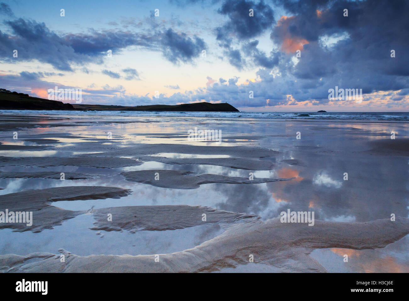 View atlantic surf polzeath beach hi-res stock photography and images ...