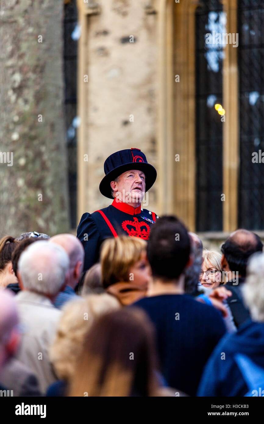 Yeoman wardens hi-res stock photography and images - Alamy