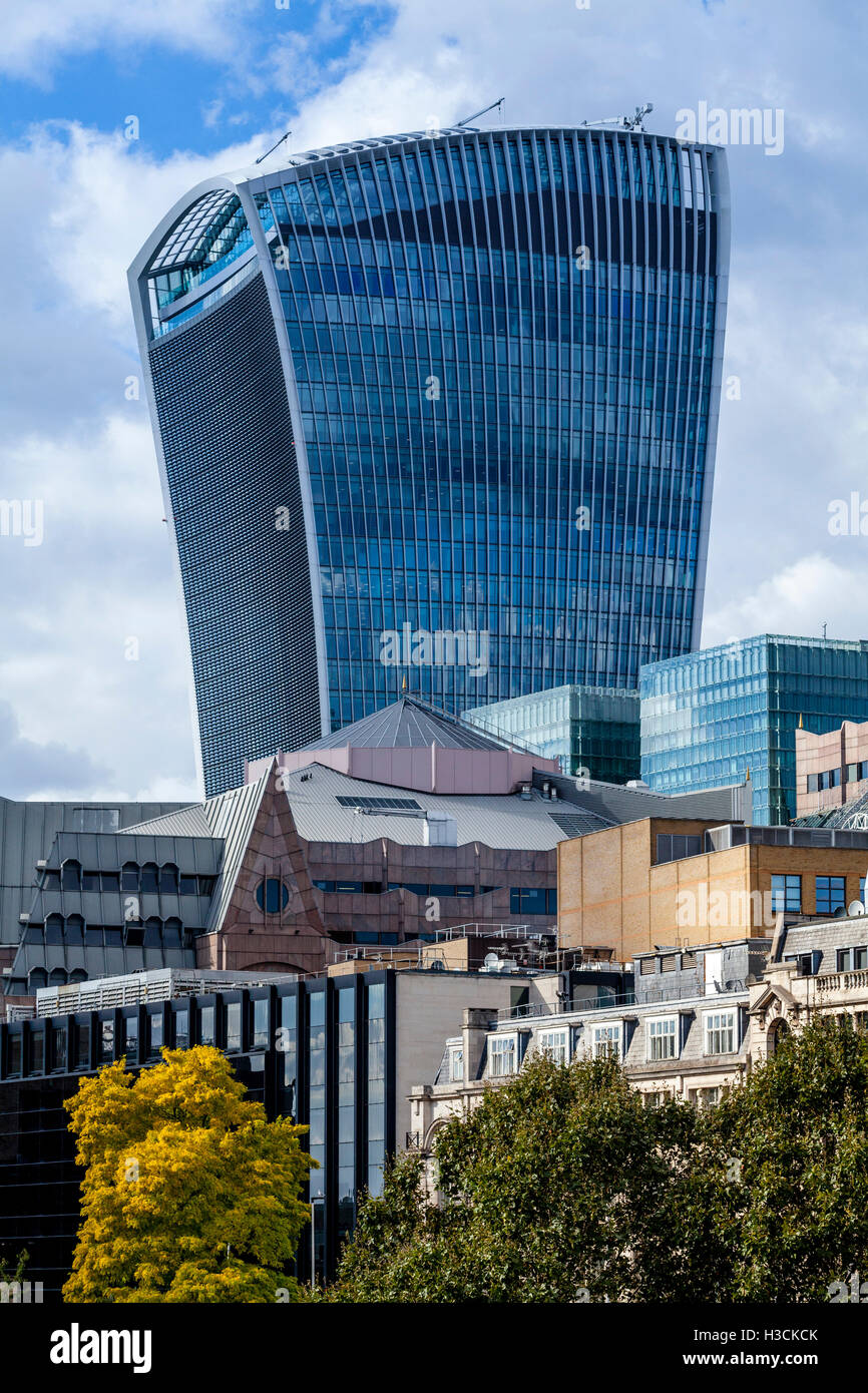 20 fenchurch street the walkie talkie building hi-res stock photography ...