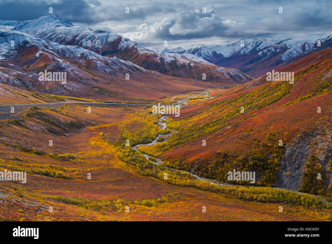 Changing fall colors along river hi-res stock photography and images ...