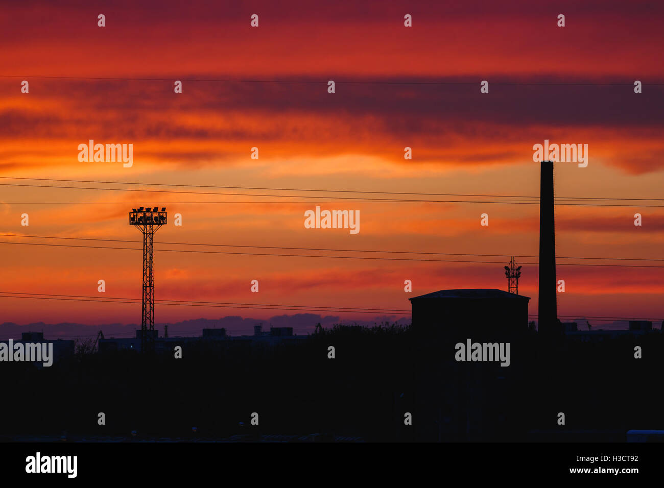Industrial sunset sky hi-res stock photography and images - Alamy