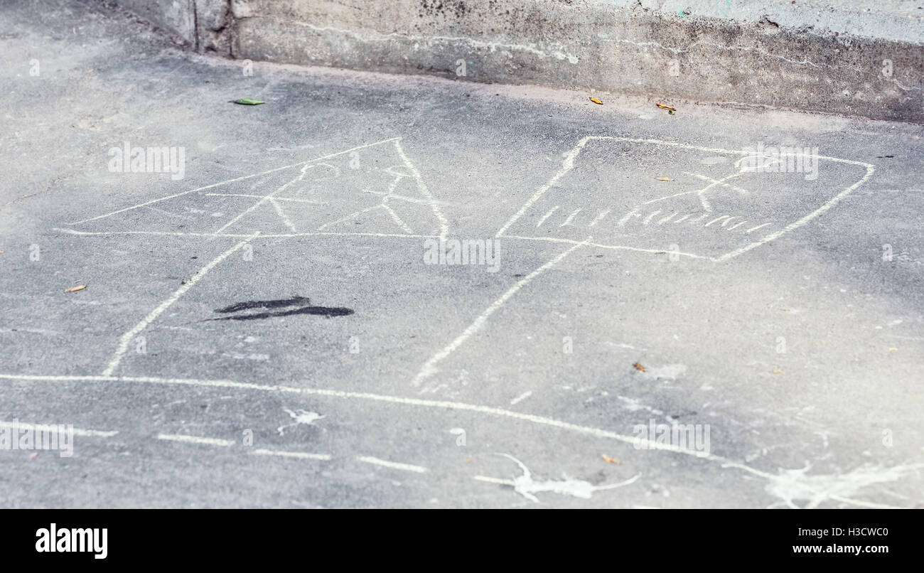 Pavement drawings hi-res stock photography and images - Alamy