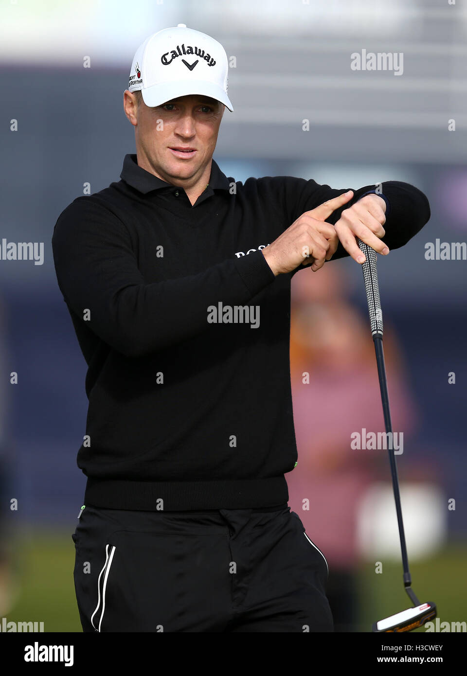 Alexander Noren on the 18th green during day one of the Alfred Dunhill ...