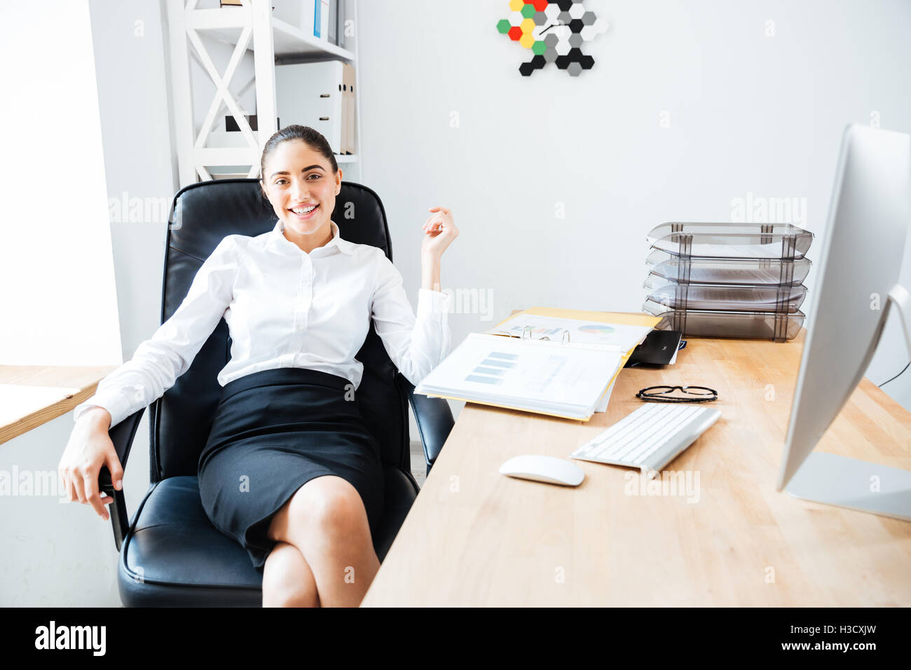 Total 75 Imagen Beautiful Office Lady Abzlocal Mx