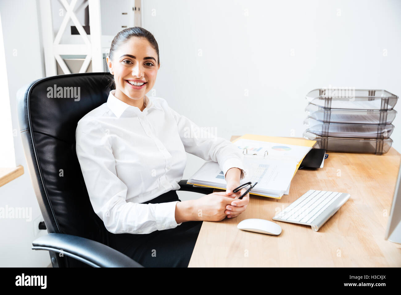 Beautiful office girl in formal hi-res stock photography and images - Alamy