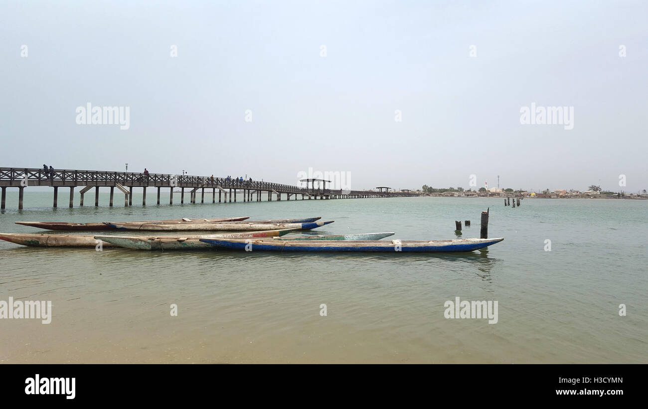 Pirogues au Sénégal Stock Photo - Alamy