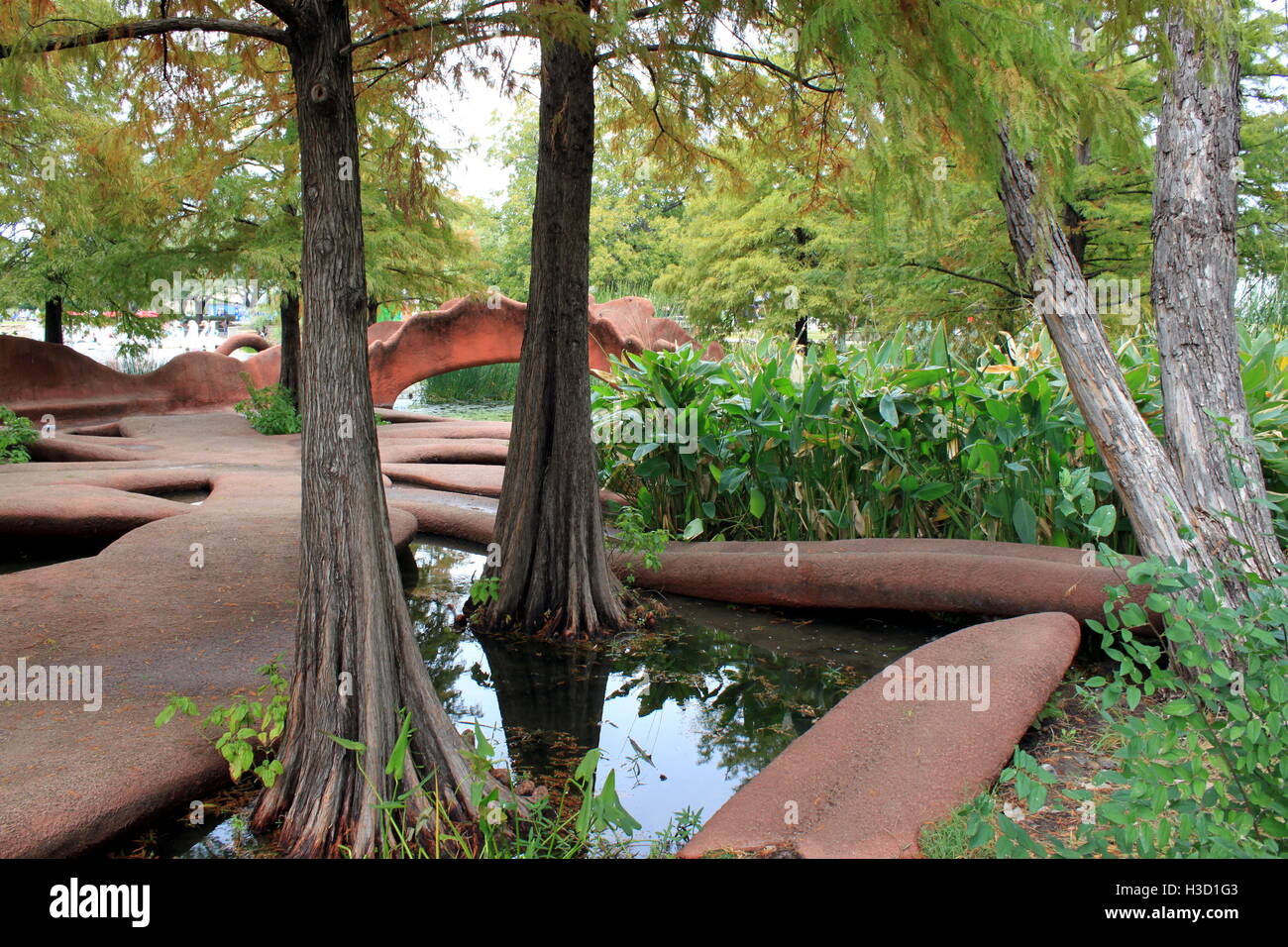 pathway through water Stock Photo - Alamy