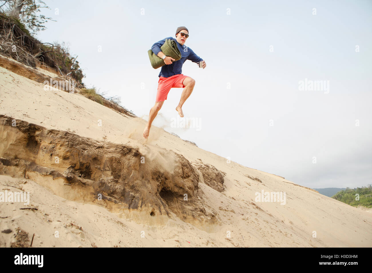 Sand jumping hi-res stock photography and images - Alamy