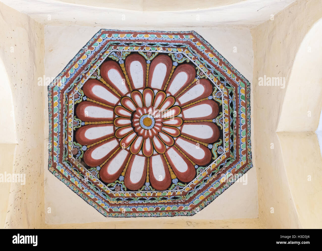 Octagon ceiling hi-res stock photography and images - Alamy