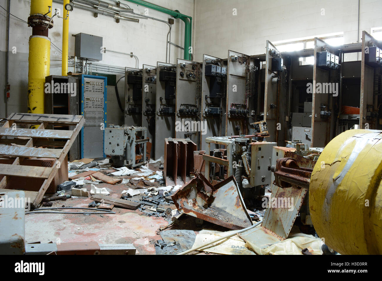 Abandoned Power Plant Stock Photo - Alamy