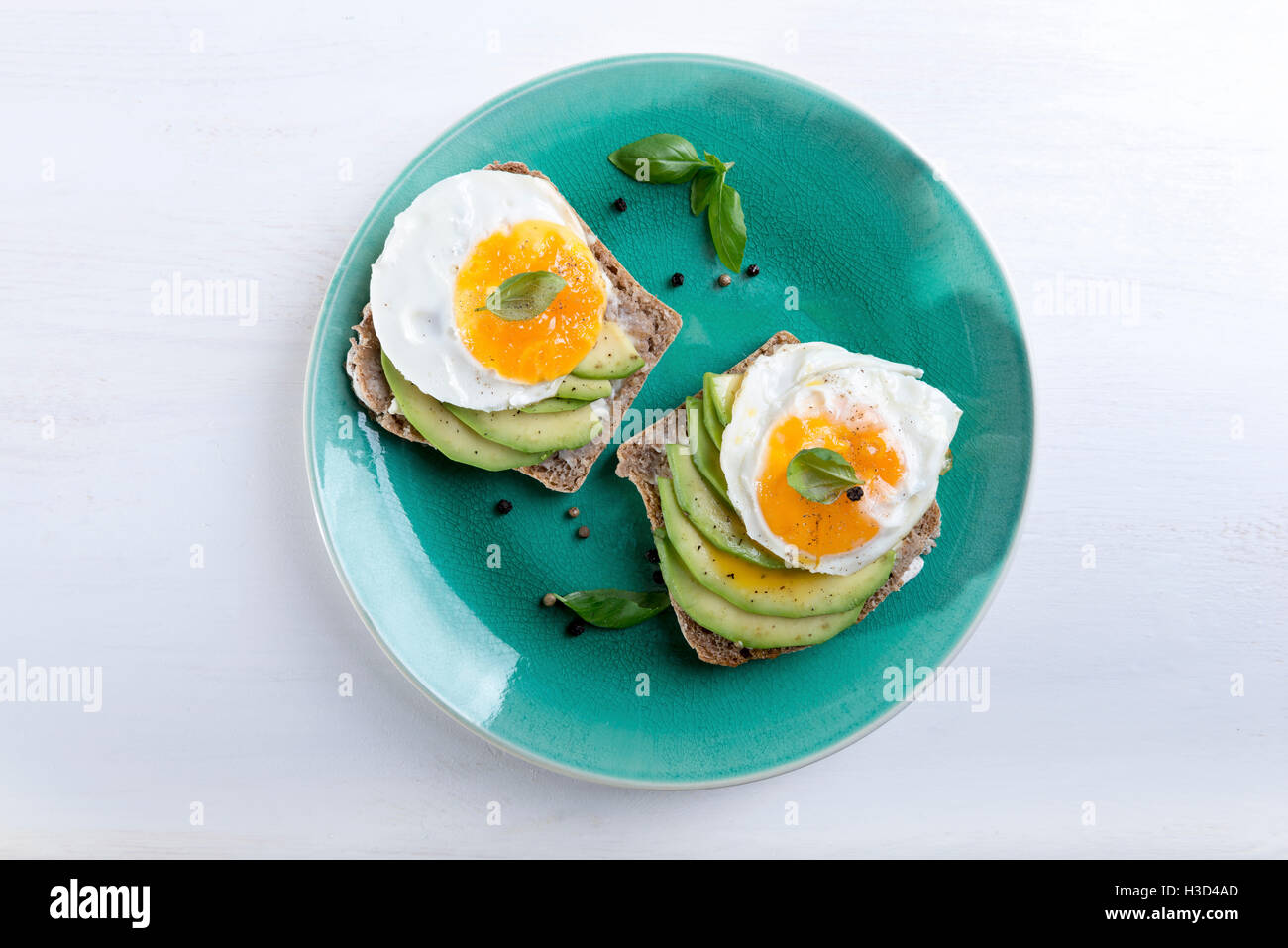 Overhead avocado plate hi-res stock photography and images - Alamy