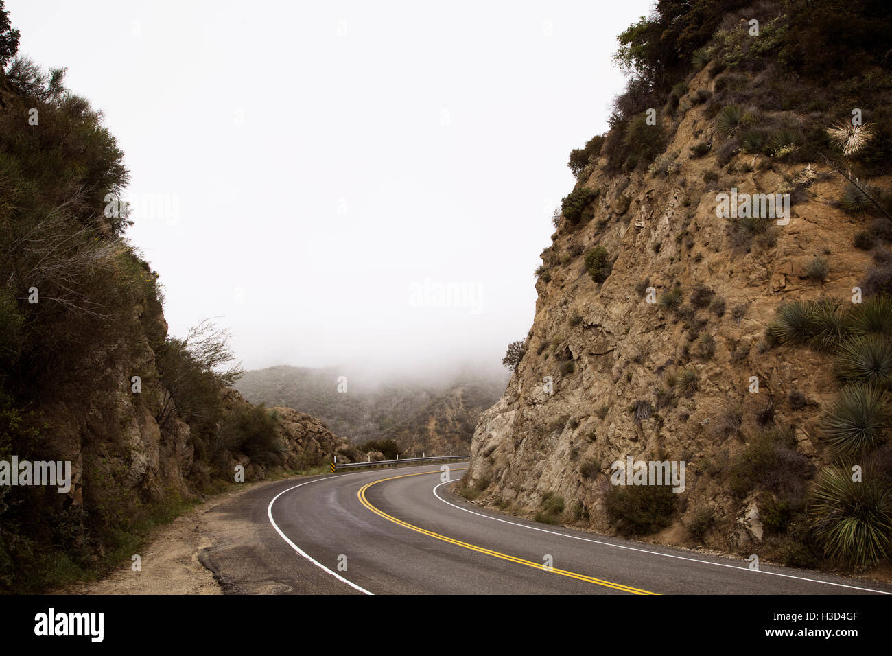 Mountain cliff road hi-res stock photography and images - Alamy