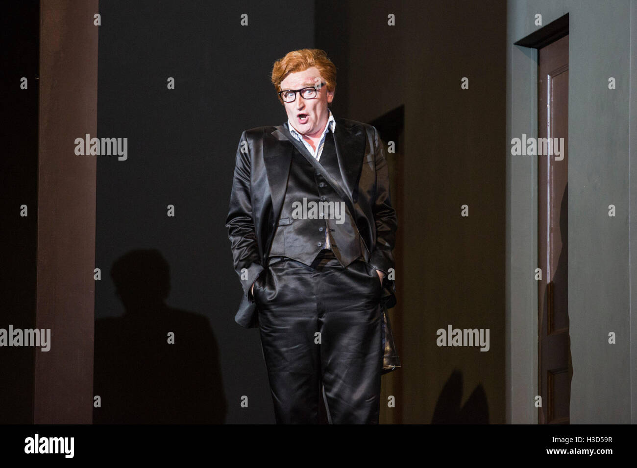 London, UK. 28 September 2016. Pictured: Clive Bayley. Dress rehearsal ...