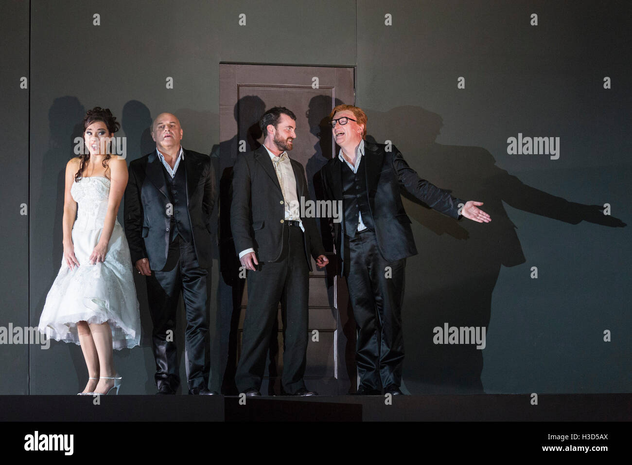 London, UK. 28 September 2016. L-R: Mary Bevan, Christopher Purves ...
