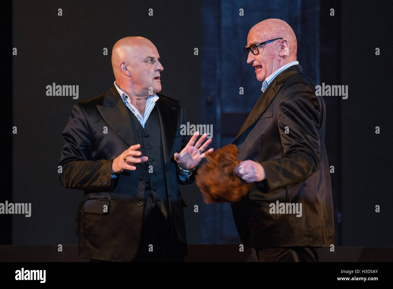 Clive clayton hi-res stock photography and images - Alamy