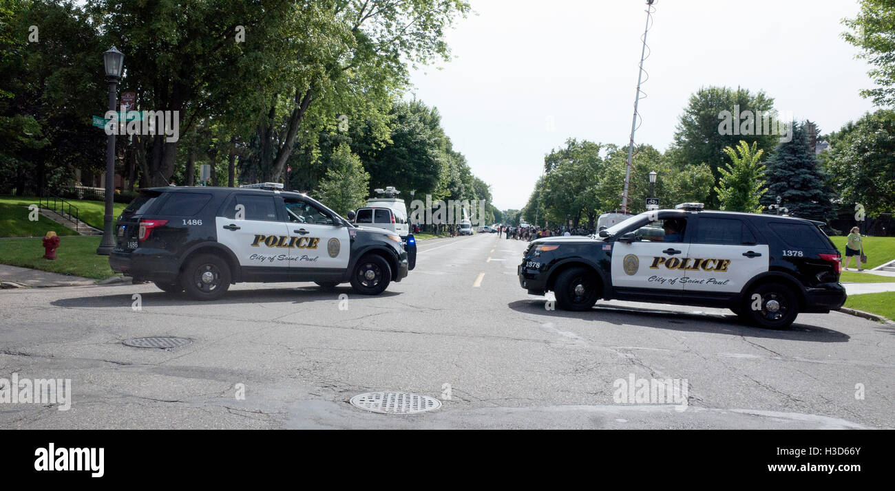 Police cars america hi-res stock photography and images - Alamy