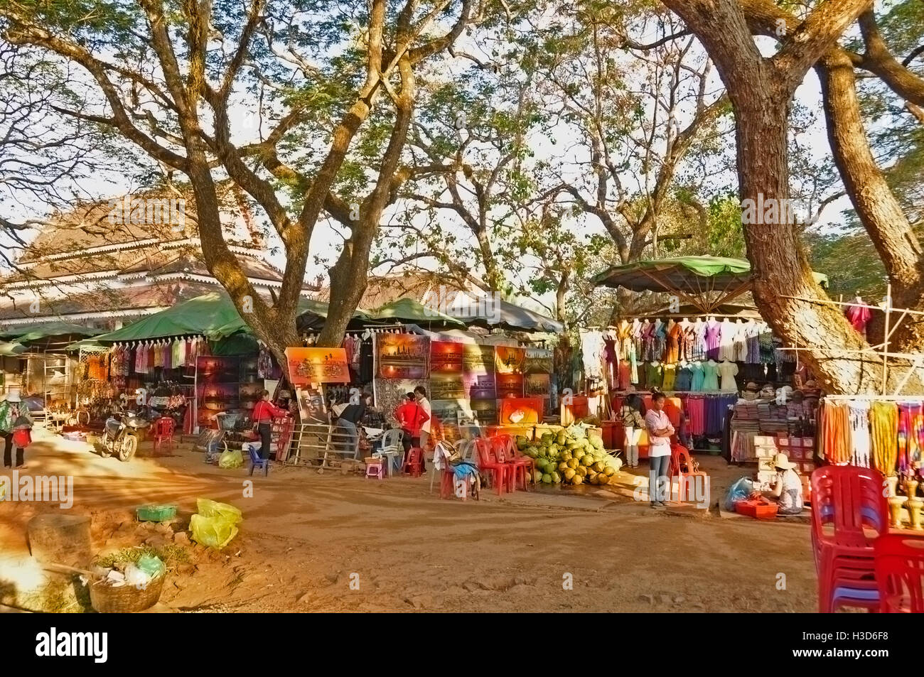 Angkar wat hi-res stock photography and images - Alamy