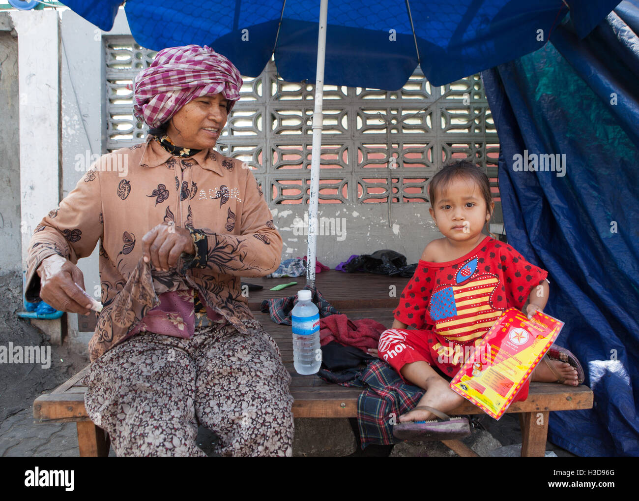 Roadside selling hi-res stock photography and images - Alamy