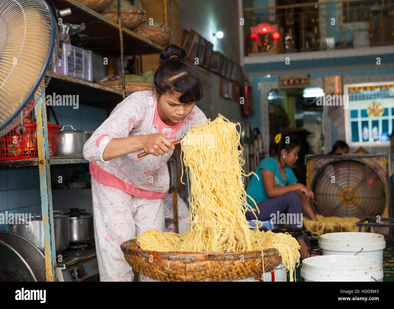 Khmer noodle shop hi-res stock photography and images - Alamy