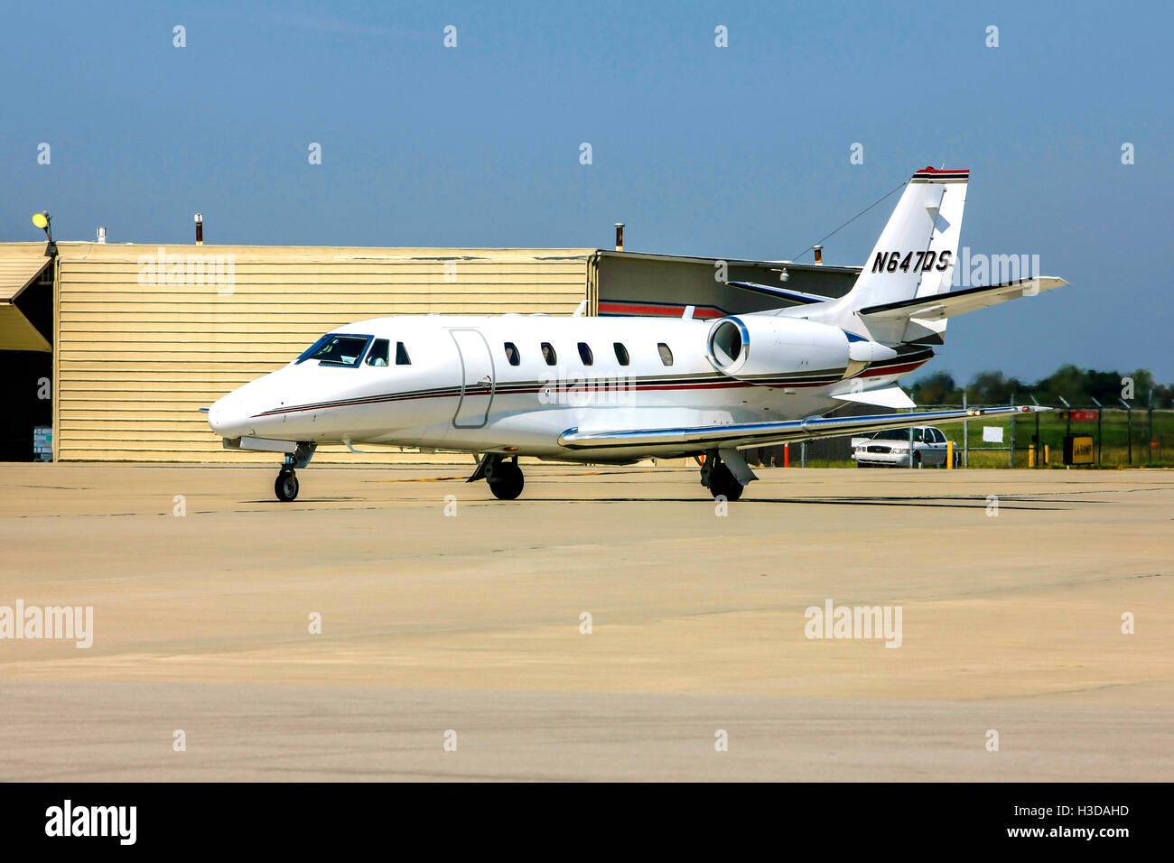 Corporate jet transport hi-res stock photography and images - Alamy