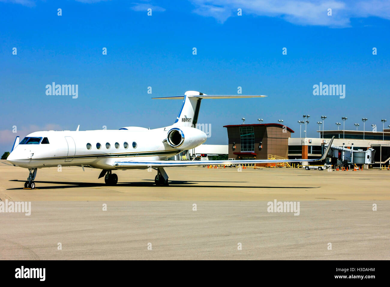 Gulfstream Aerospace G-V corporate jet at Blue Grass Airport, Lexington ...