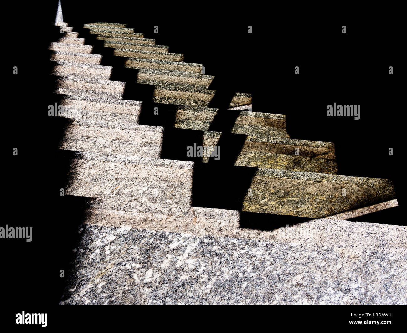 Steps going down hi-res stock photography and images - Alamy