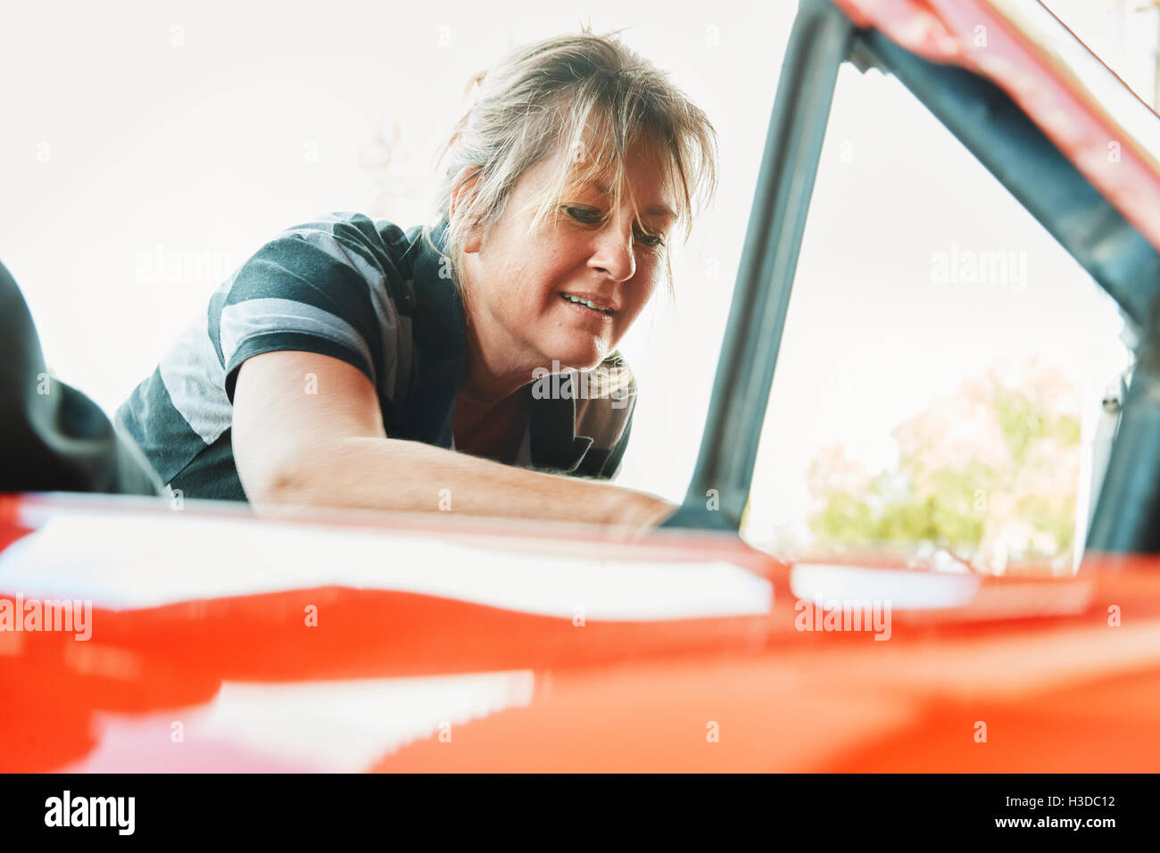 Under bonnet hi-res stock photography and images - Alamy