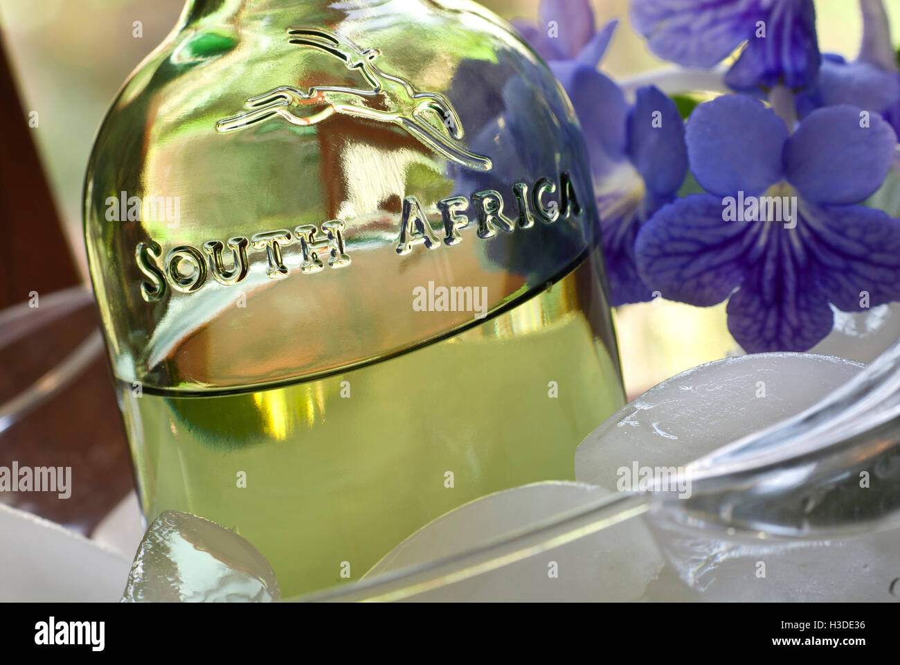 South african cape wine bottle label hi-res stock photography and ...