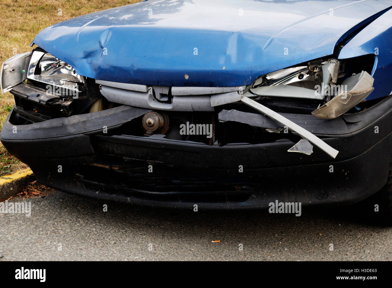 Crash automobile hi-res stock photography and images - Alamy