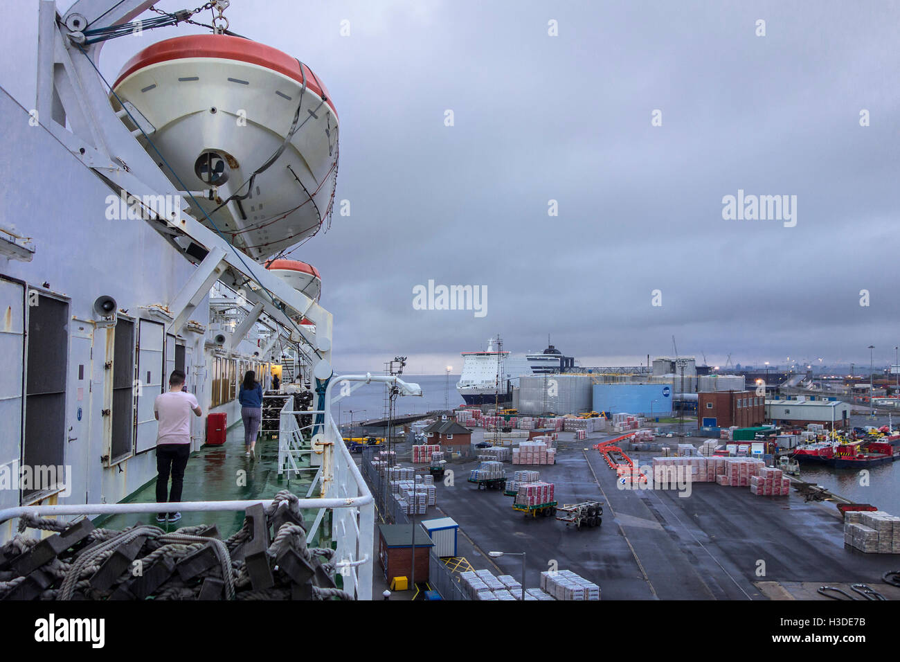 Ferry boats from P&O North Sea Ferries in the port of Hull at Kingston ...
