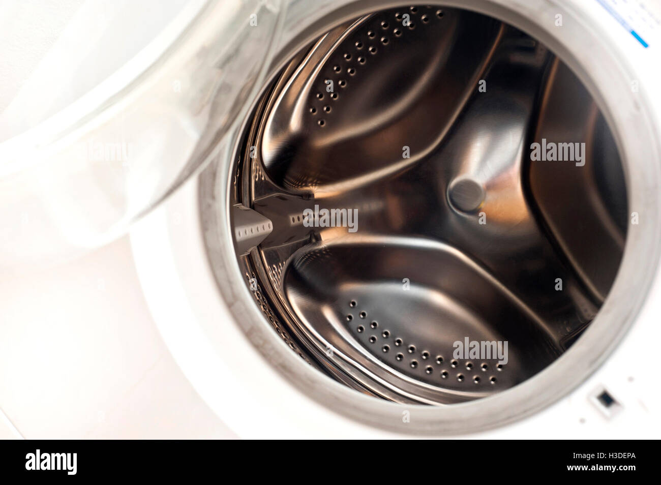 Washing machine drum hi-res stock photography and images - Alamy
