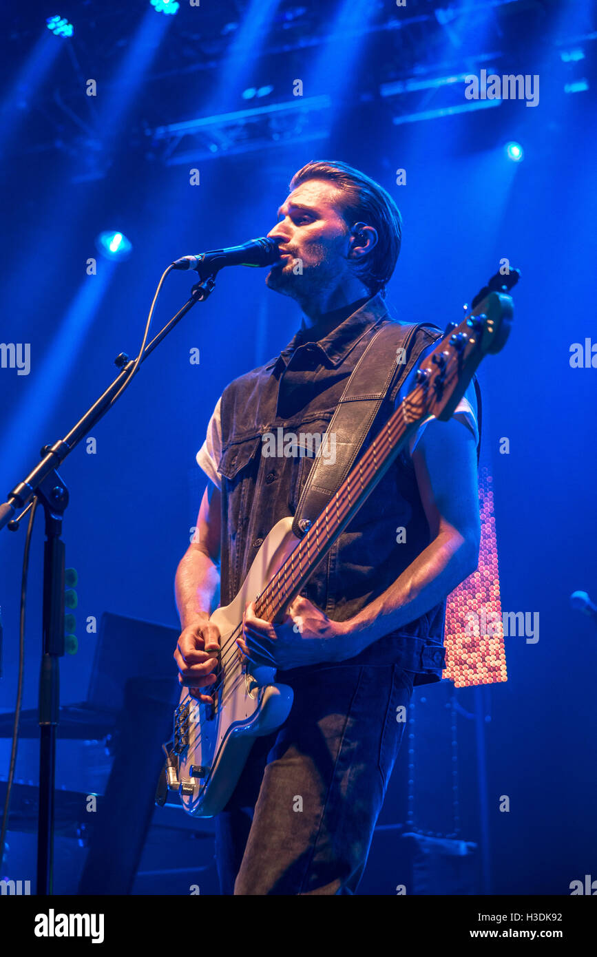 Wild beasts album hi-res stock photography and images - Alamy