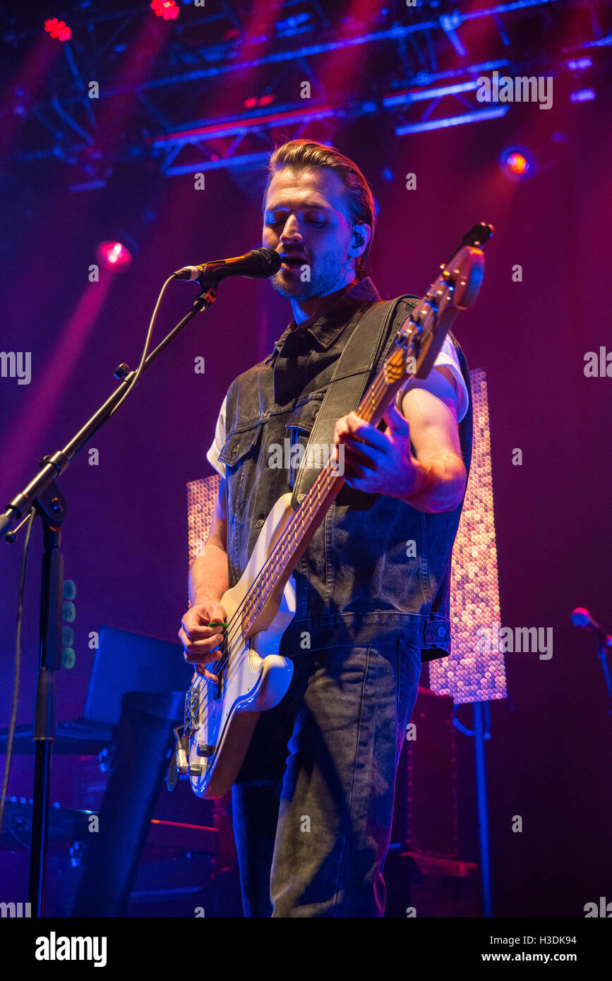 Wild beasts album hi-res stock photography and images - Alamy