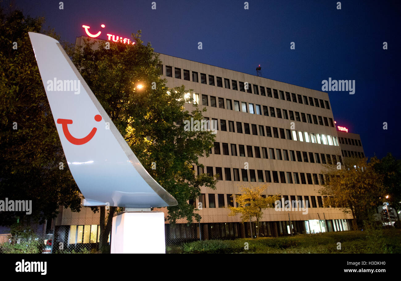 Tuifly logo hi-res stock photography and images - Alamy