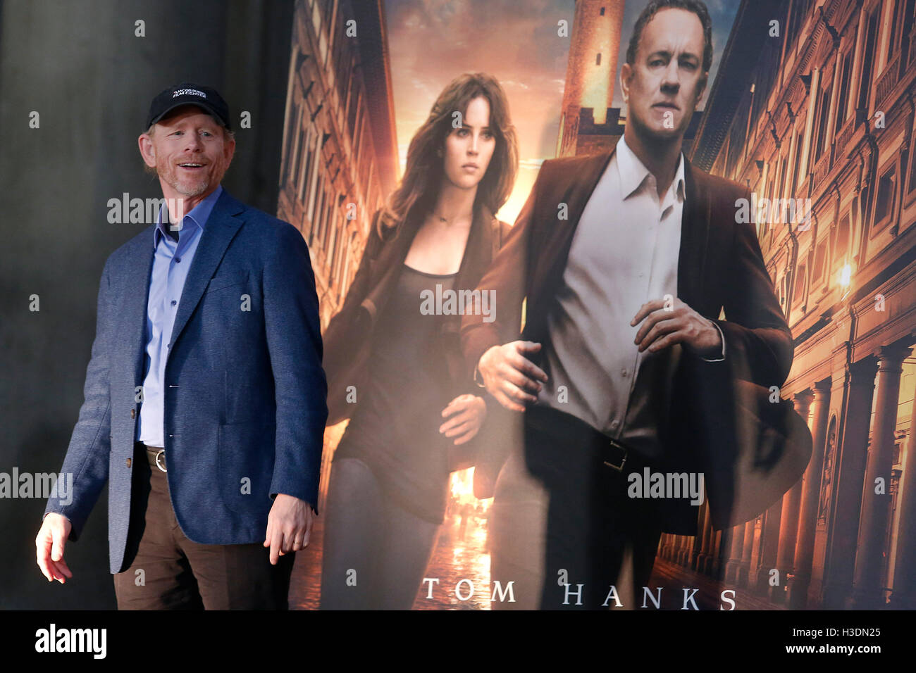 Entertainment film premiere photocall hi-res stock photography and ...