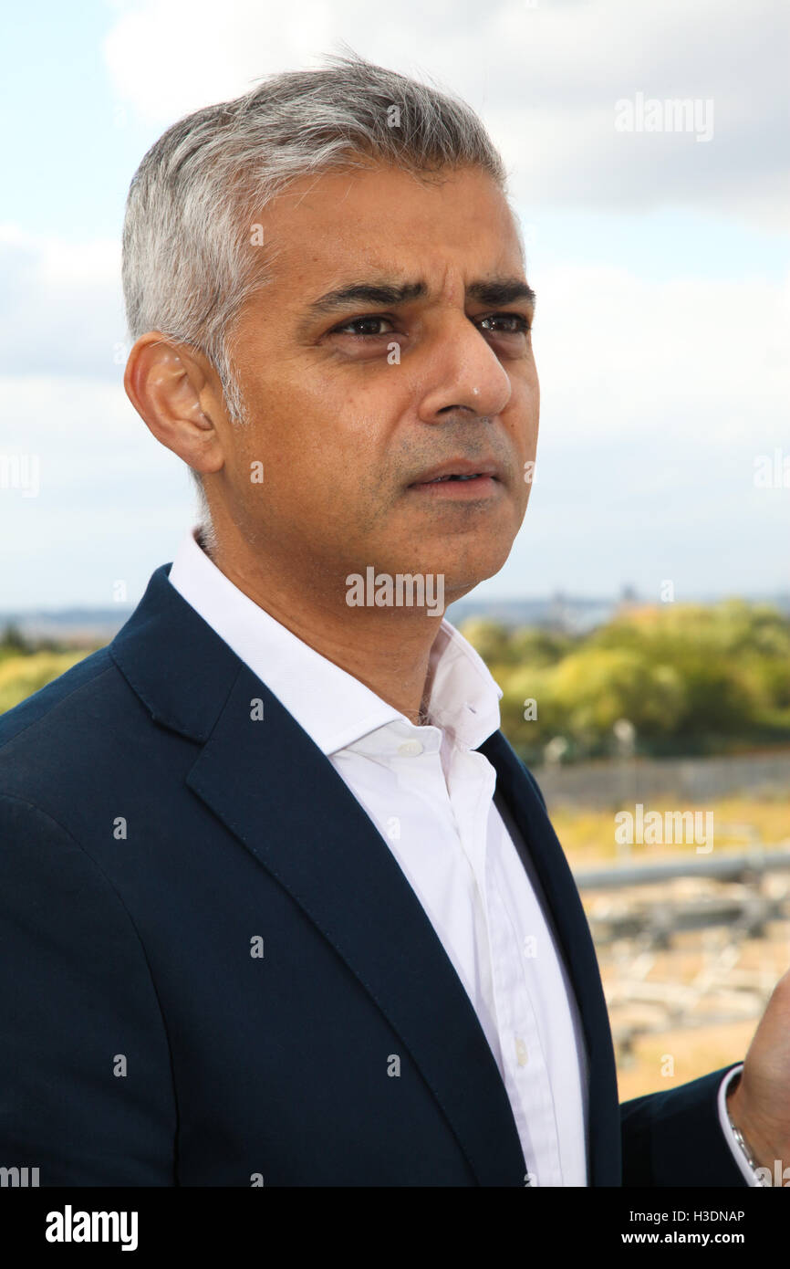 Barking and dagenham alamy hi-res stock photography and images - Alamy