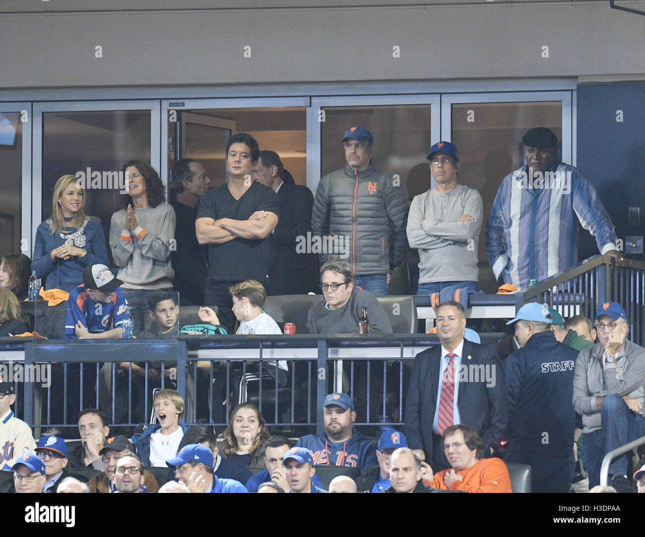NEW YORK, NY - OCTOBER 05: Jerry Seinfeld ,Jessica Seinfld, Matthew ...