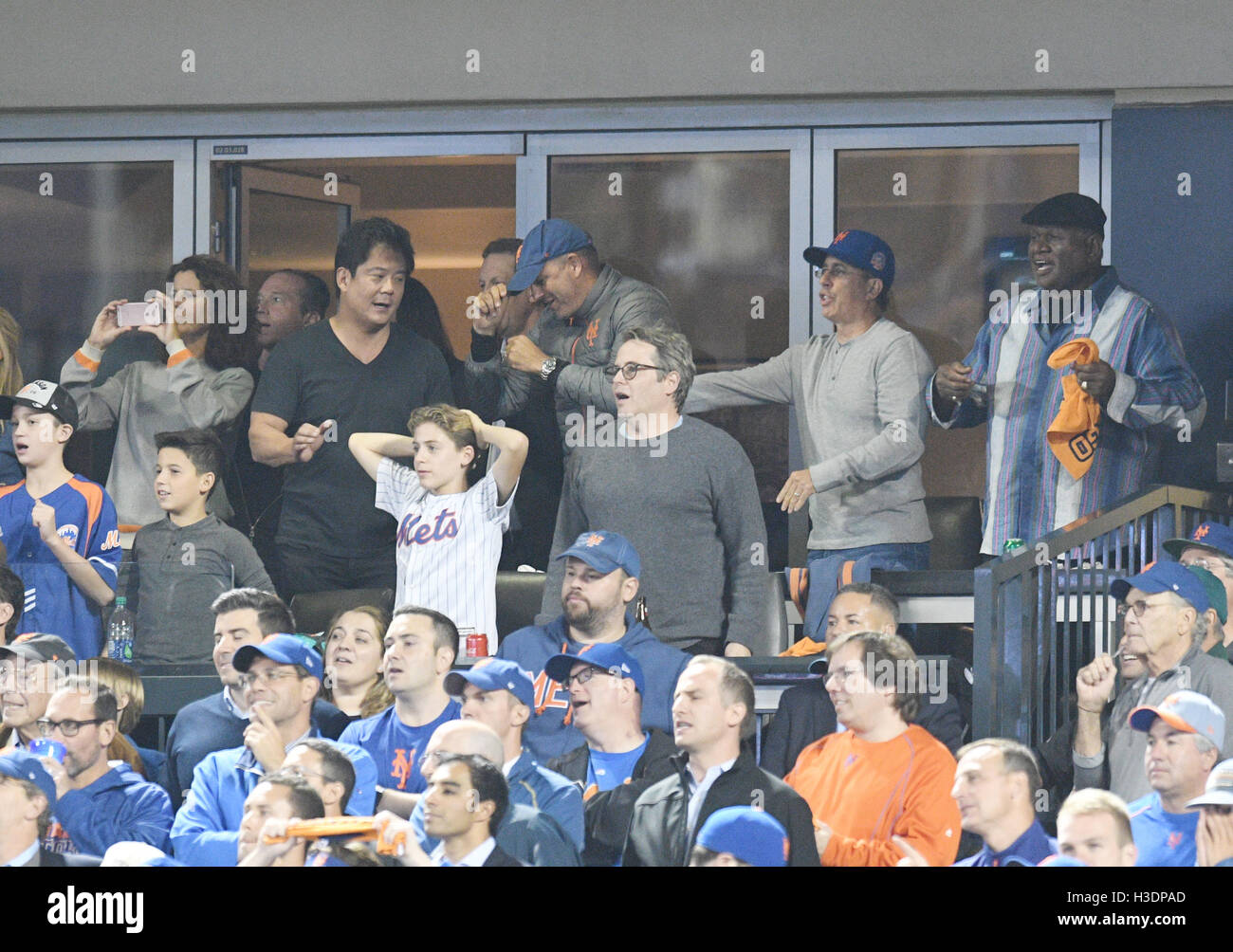 NEW YORK, NY - OCTOBER 05: Jerry Seinfeld ,Jessica Seinfld, Matthew ...