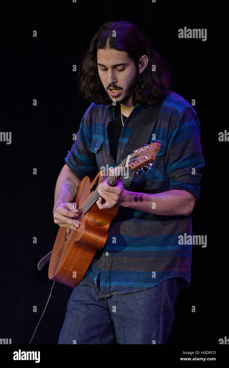 Peter Frampton Julian Frampton