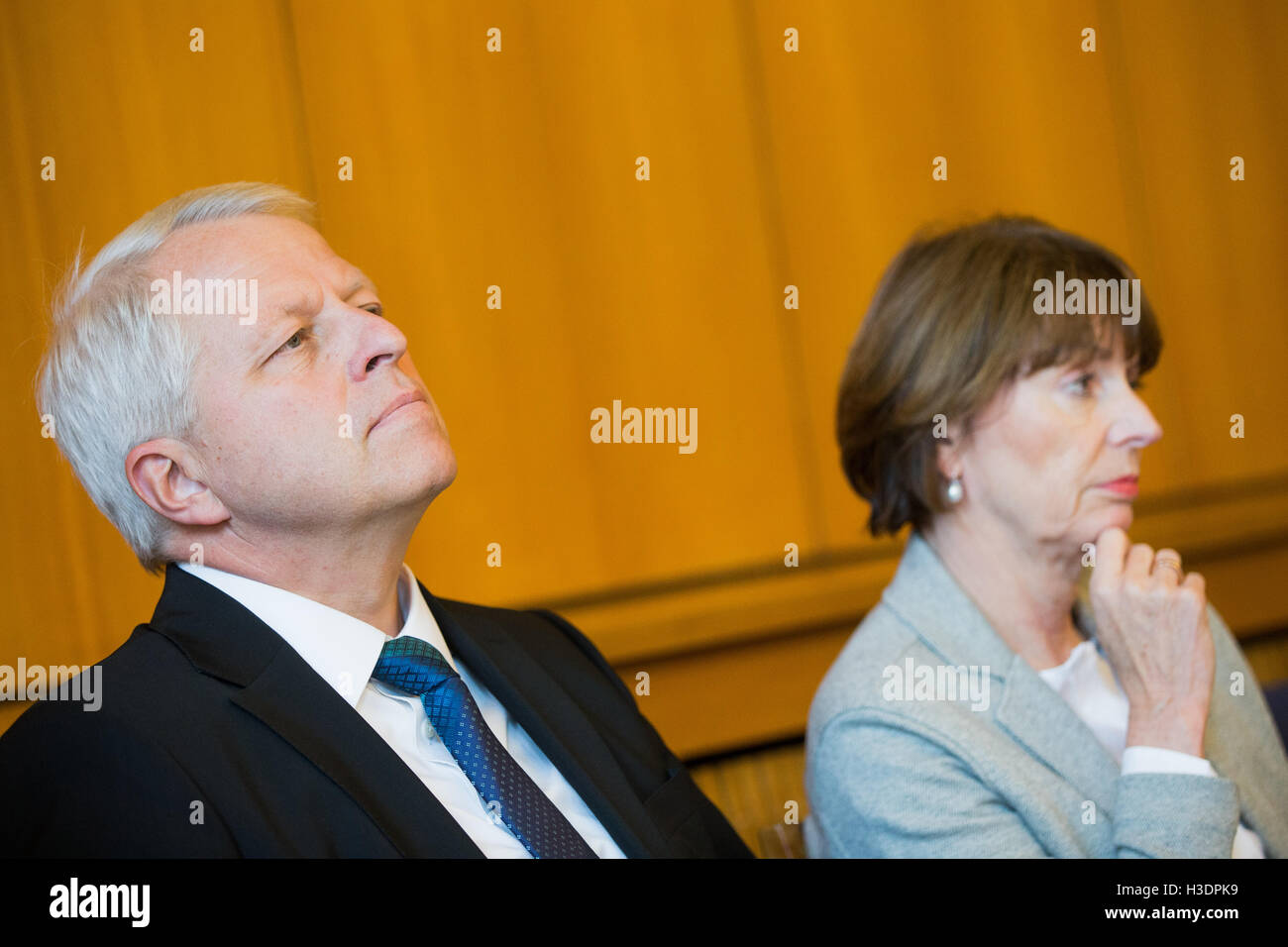 Setting up perimeter hi-res stock photography and images - Alamy