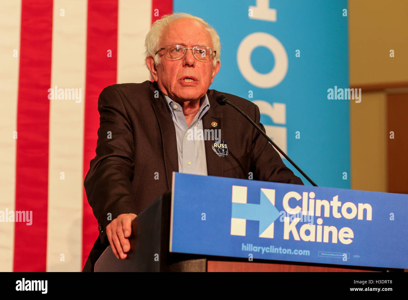Green Bay, Wisconsin, USA. 5th October, 2016. Senator Bernie Sanders ...