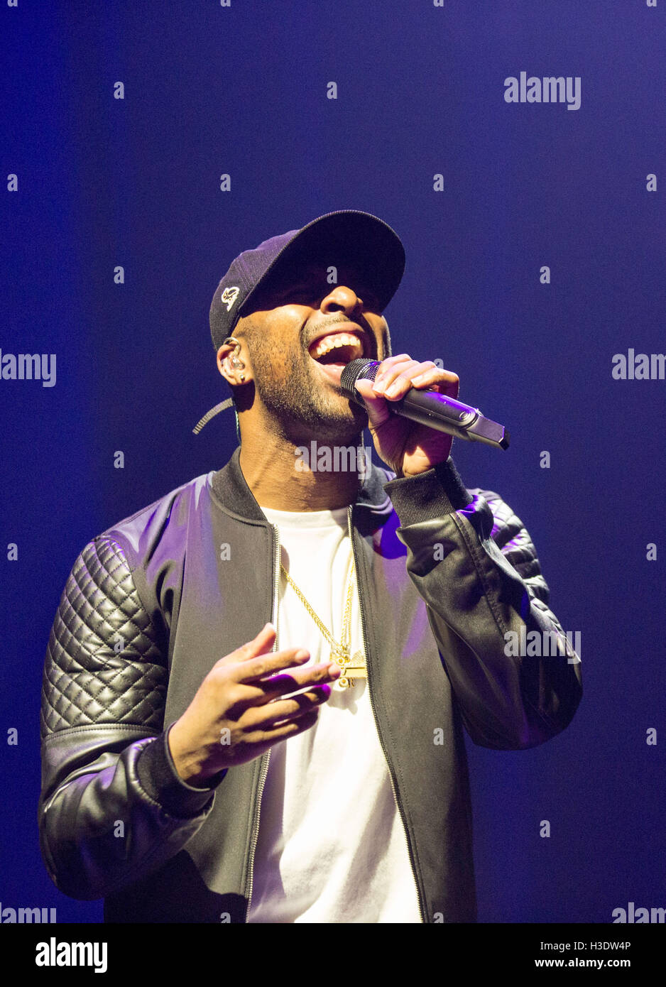 Chicago, Illinois, USA. 5th Oct, 2016. DANIEL DALEY of DVSN performs ...