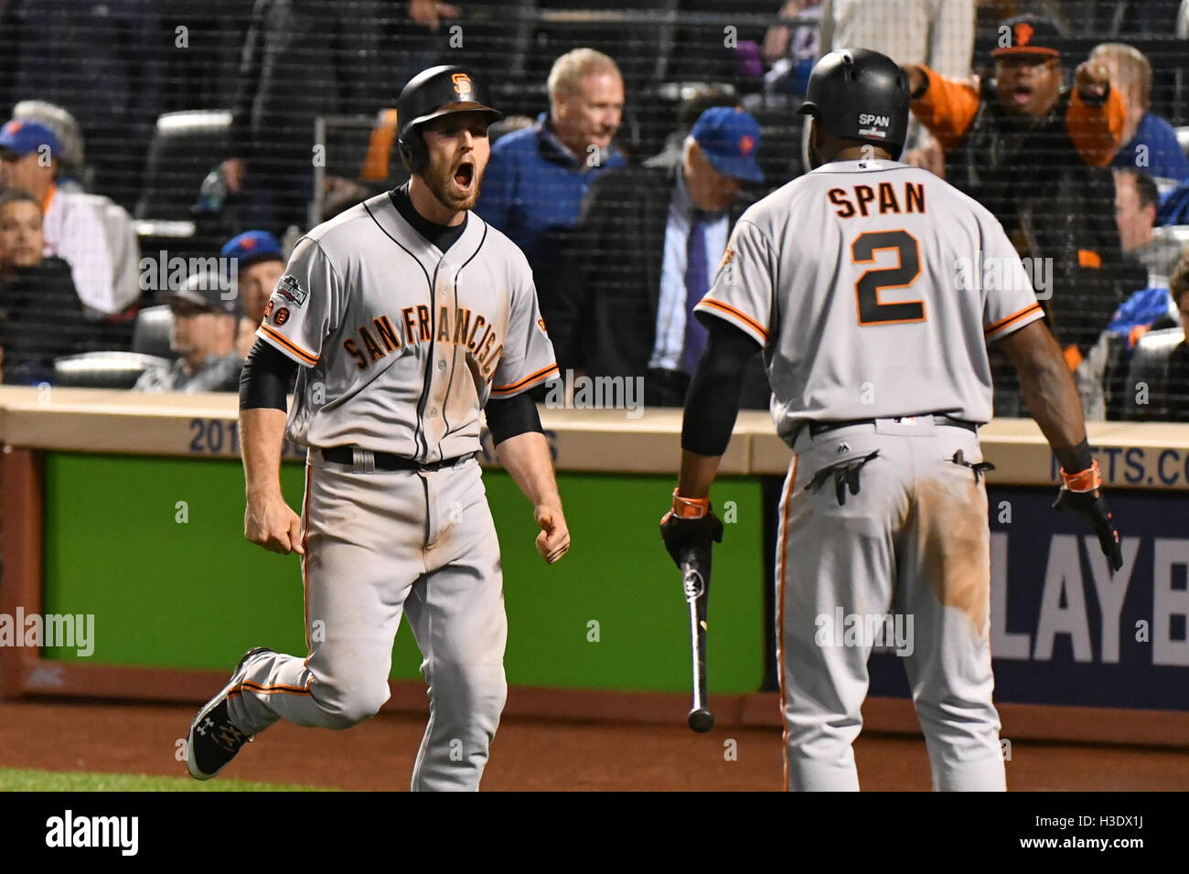 Flushing, New York, USA. 5th Oct, 2016. (L-R) Conor Gillaspie, Denard ...
