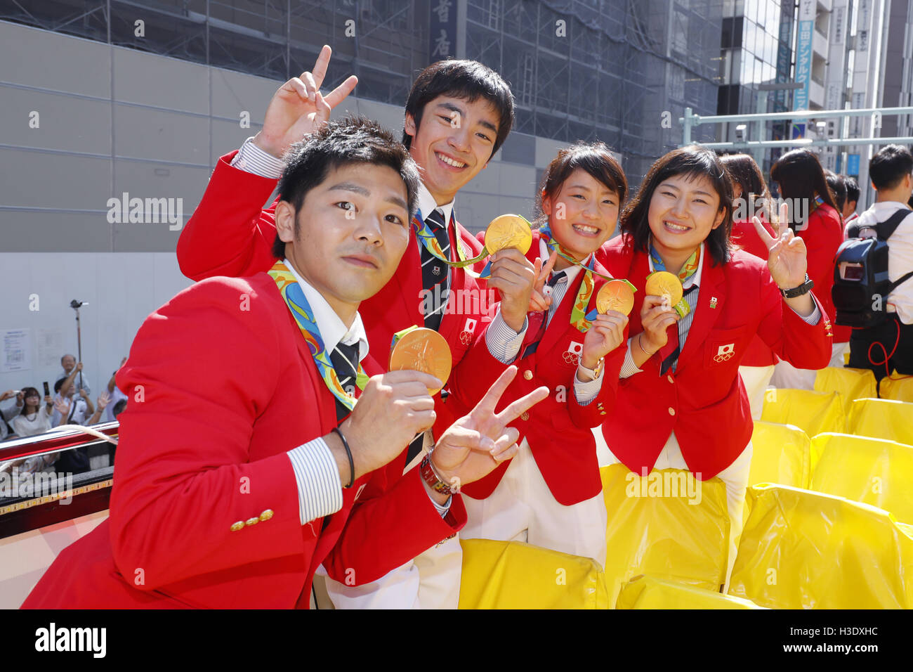 (L-R) Koji Yamamuro, Kenzo Shirai, Eri Tosaka, Sara Dosho (JPN ...